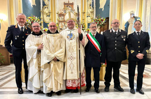 Corigliano: Centro Storico in festa per l'ingresso del nuovo Parroco ...